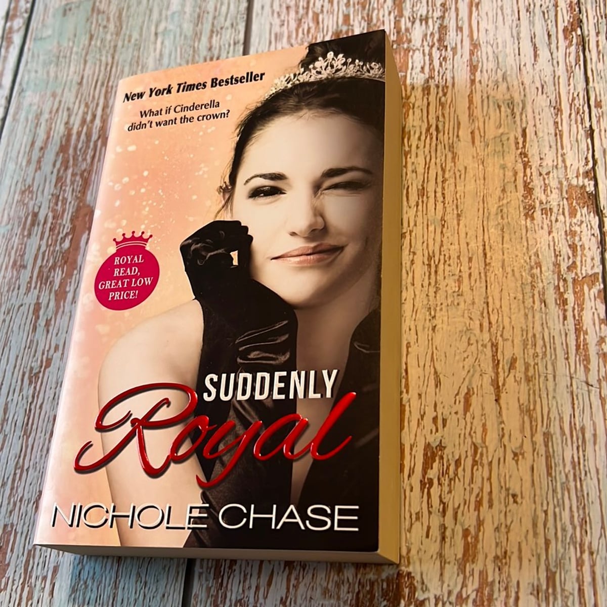Suddenly Royal by Nichole Chase, Paperback | Pangobooks