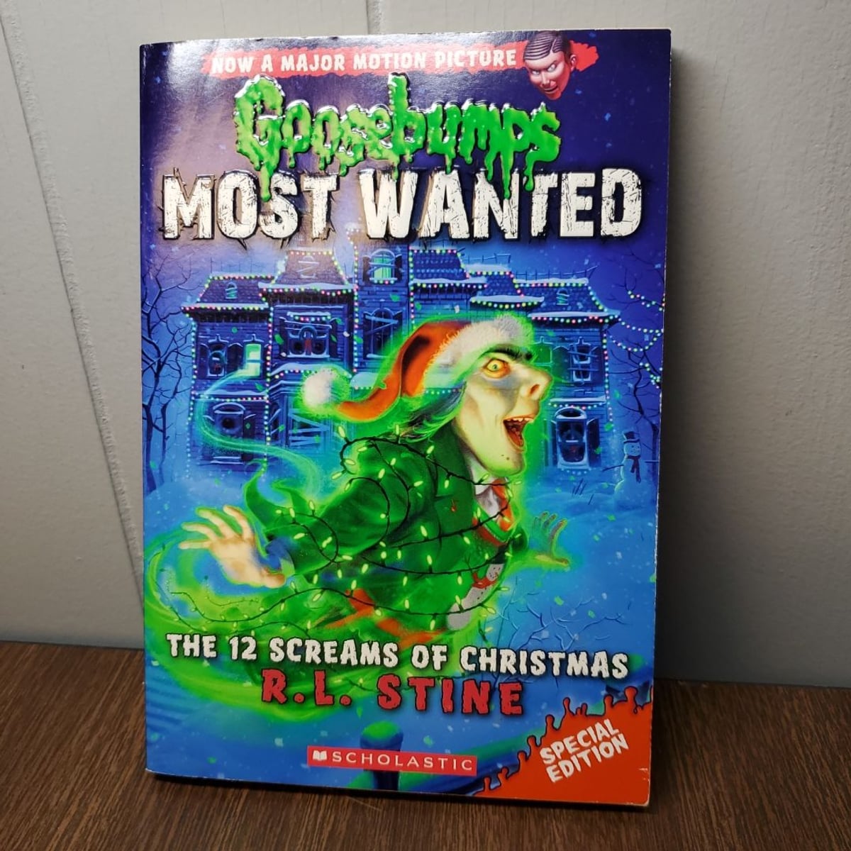 The 12 Screams of Christmas by R. L. Stine