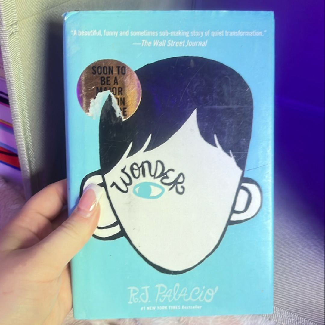 Wonder by R. J. Palacio, Hardcover | Pangobooks