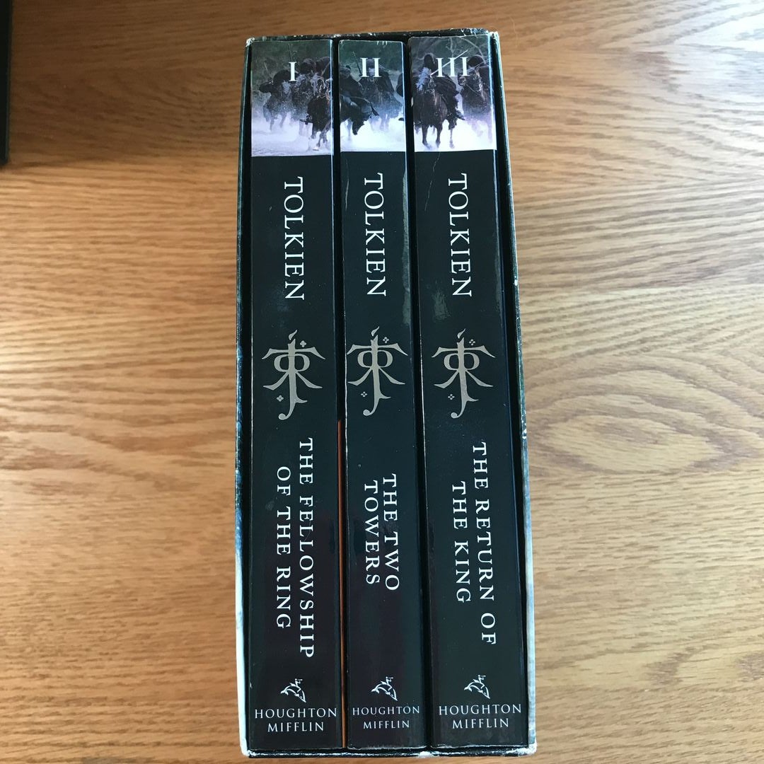 The Lord Of The Rings Box Set by J.R.R.Tolkien, Paperback | Pangobooks