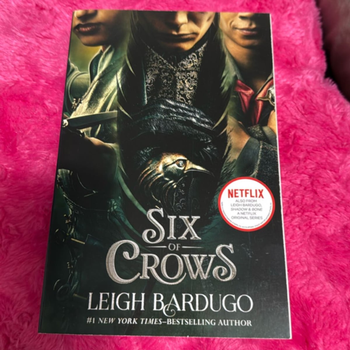 Six of Crows by Leigh Bardugo, Paperback | Pangobooks