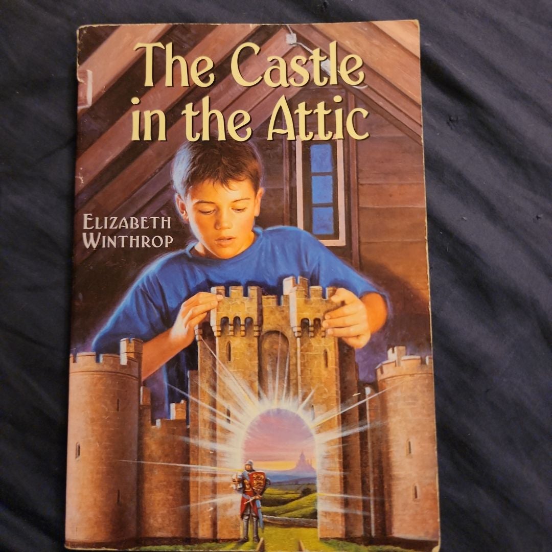 The Castle in the Attic by Elizabeth Winthrop, Paperback | Pangobooks
