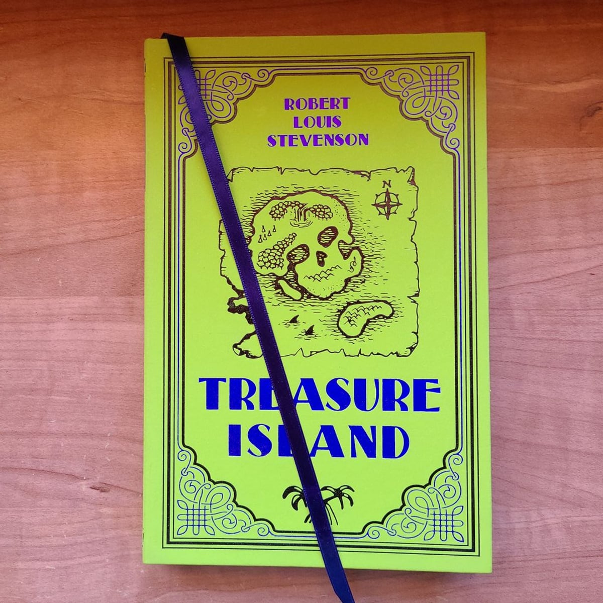 Treasure Island by Robert Louis Stevenson, Paperback | Pangobooks