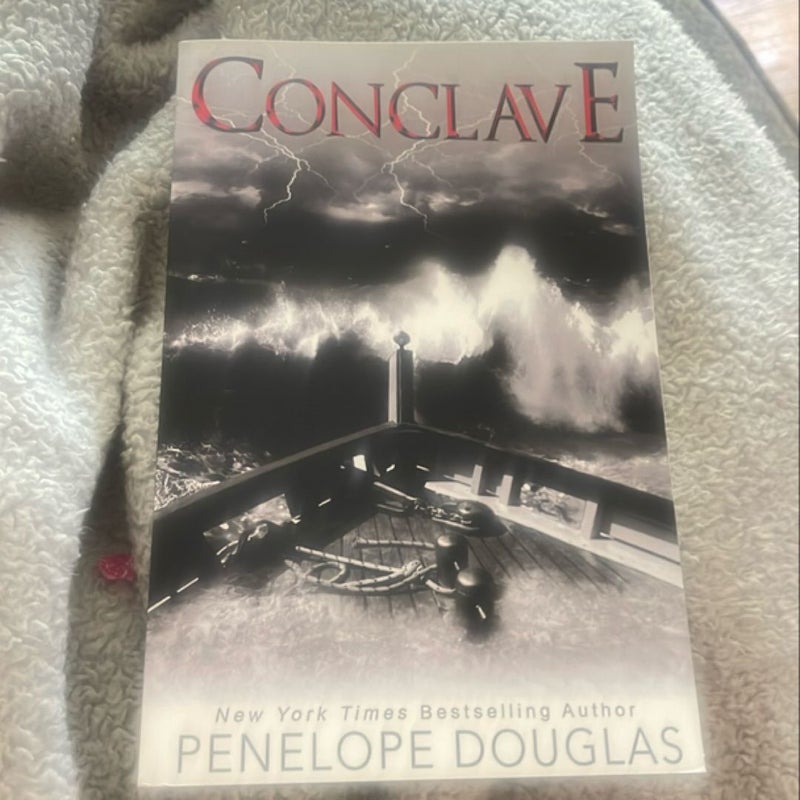 Conclave by Penelope Douglas, Paperback | Pangobooks