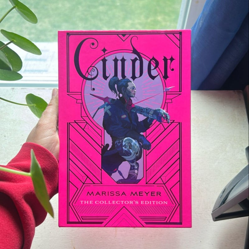Cinder by Marissa Meyer, Hardcover | Pangobooks