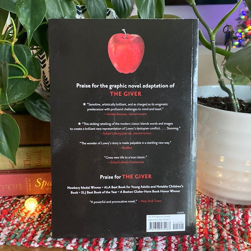 The Giver (graphic Novel) by Lois Lowry, Paperback | Pangobooks