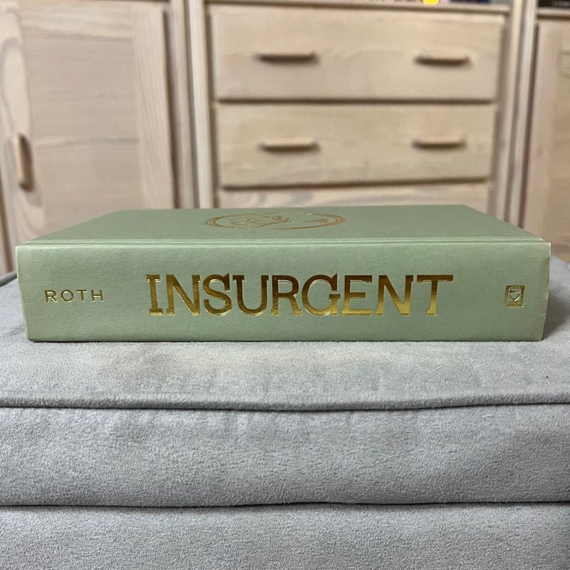 Insurgent by Veronica Roth, Hardcover | Pangobooks