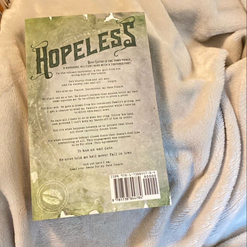 Hopeless OOP cover by Elsie Silver , Paperback | Pangobooks