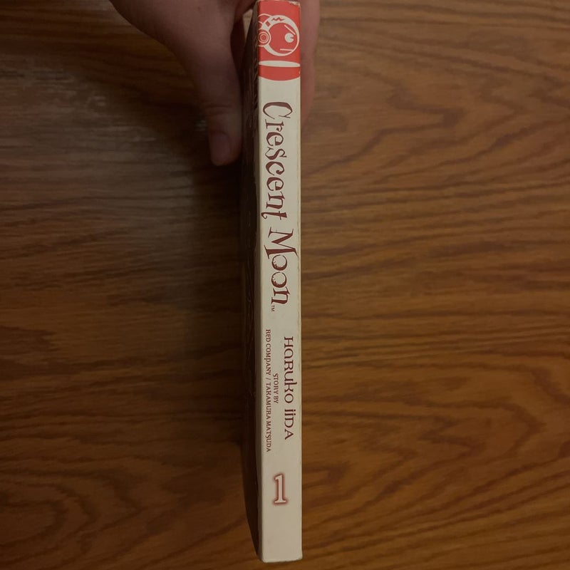 Crescent Moon by Haruko Iida, Paperback | Pangobooks