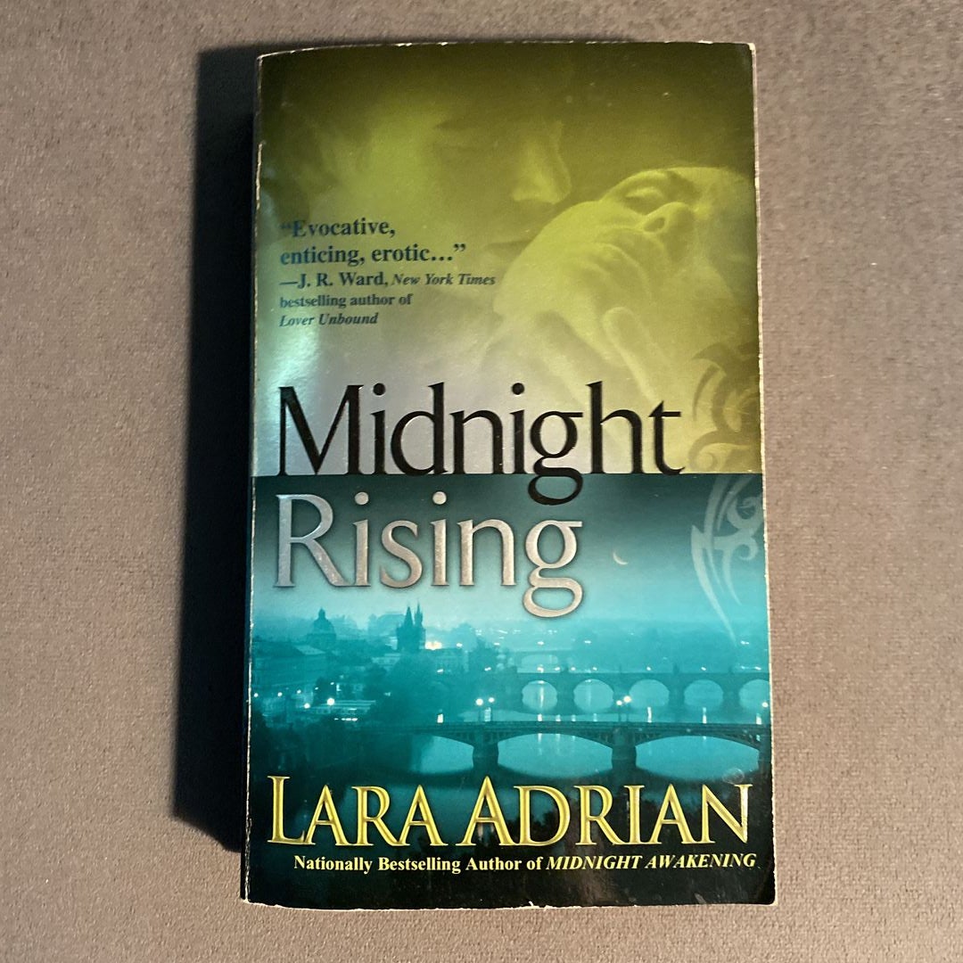Midnight Rising by Lara Adrian