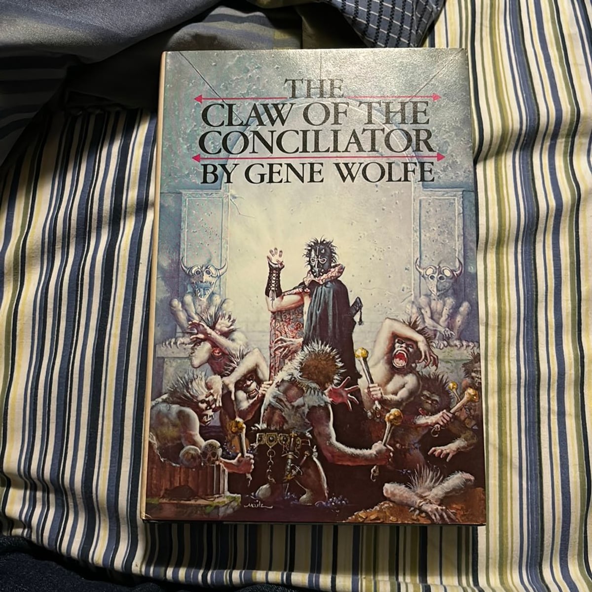 The claw of the conciliator by Gene Wolfe , Hardcover | Pangobooks