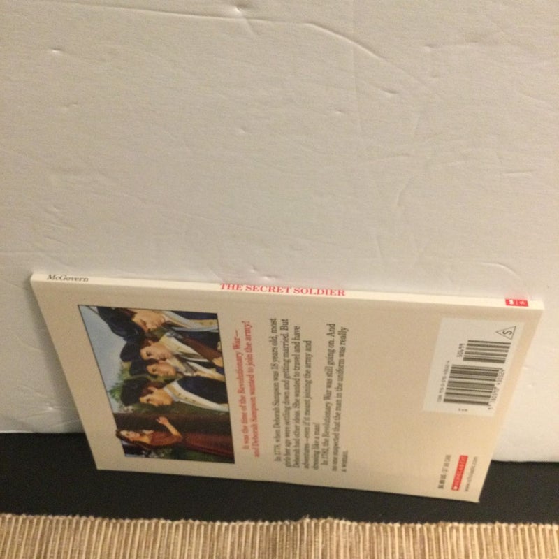 The Secret Soldier by Ann McGovern, Paperback | Pangobooks