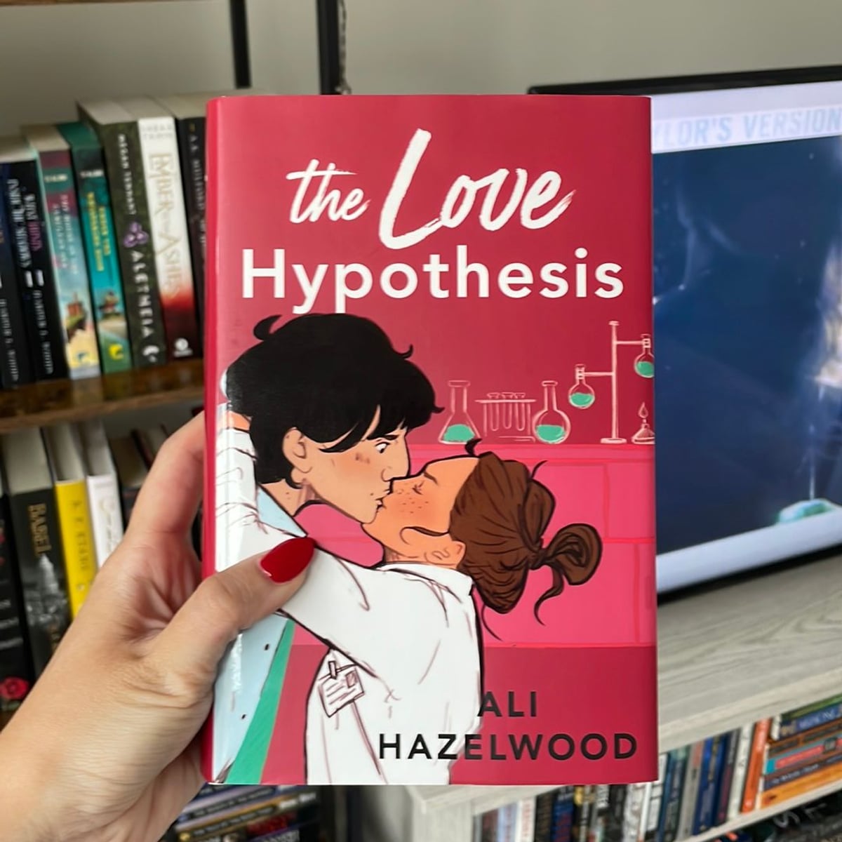 The Love Hypothesis SIGNED by Ali Hazelwood, Hardcover | Pangobooks