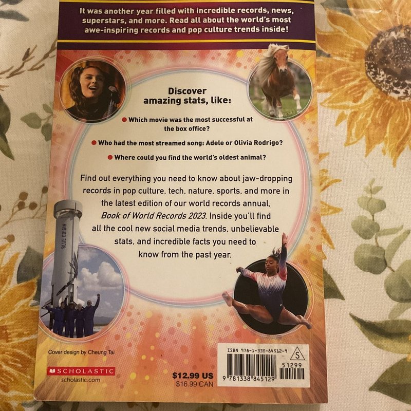 Scholastic Book of World Records 2023 by Scholastic, Paperback | Pangobooks