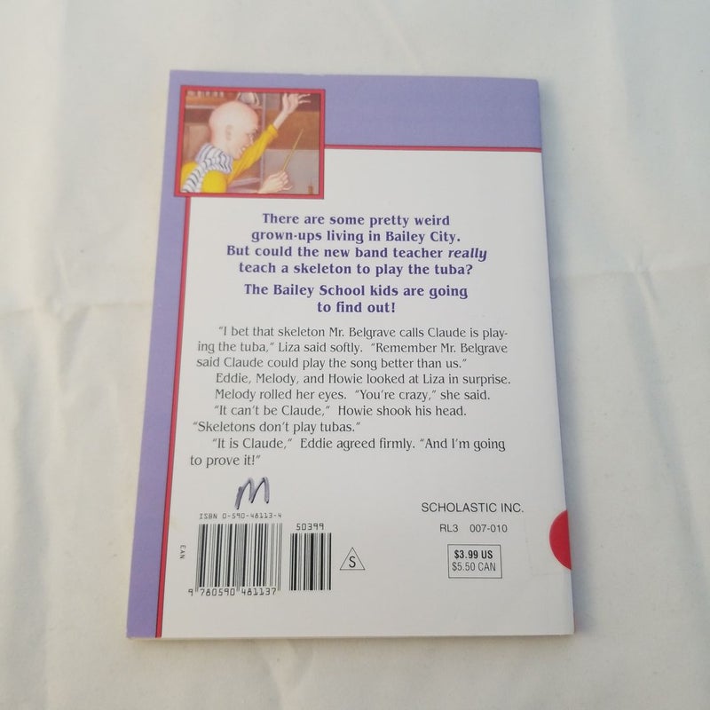 Skeletons Don't Play Tubas by Debbie Dadey, Paperback | Pangobooks