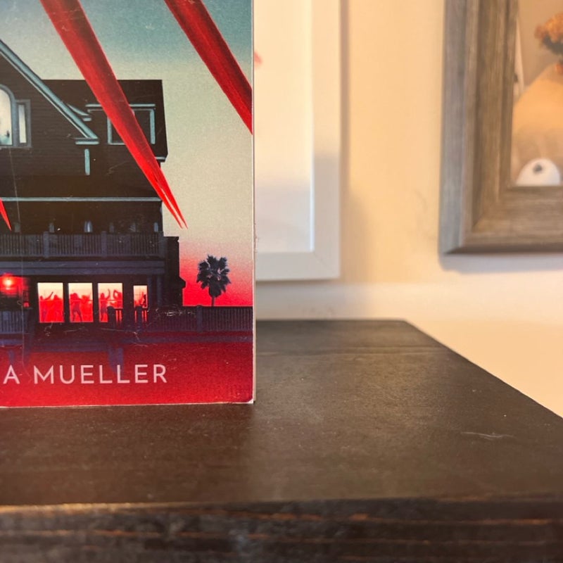 Prom House by Chelsea Mueller, Paperback | Pangobooks