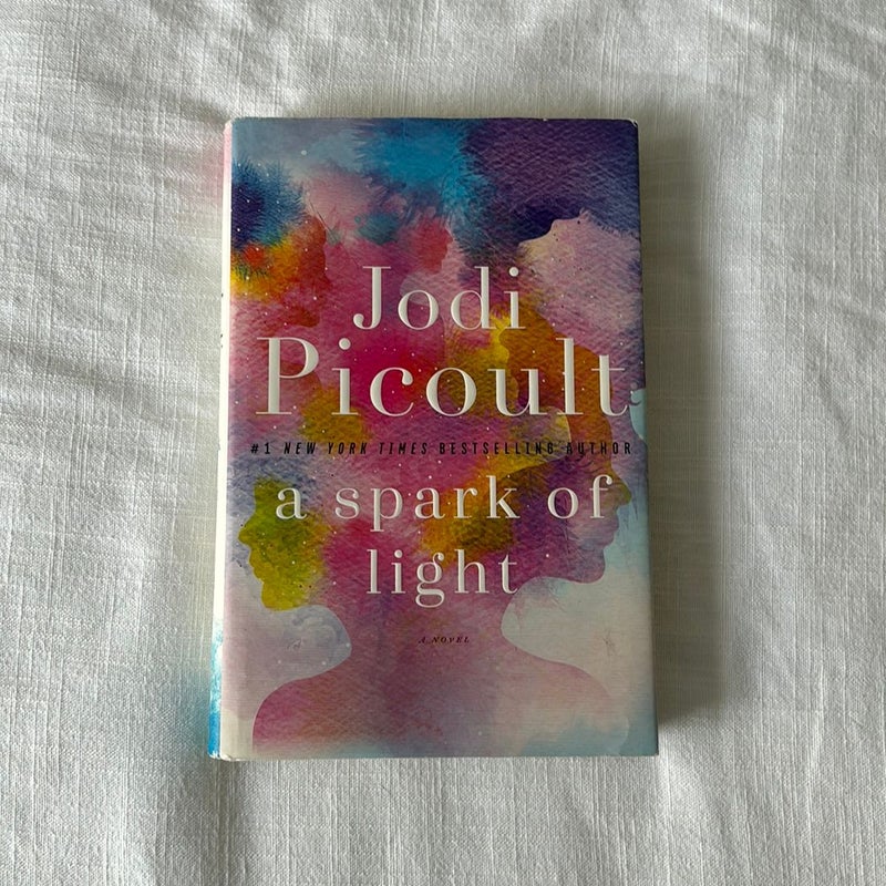 A Spark of Light by Jodi Picoult , Hardcover | Pangobooks