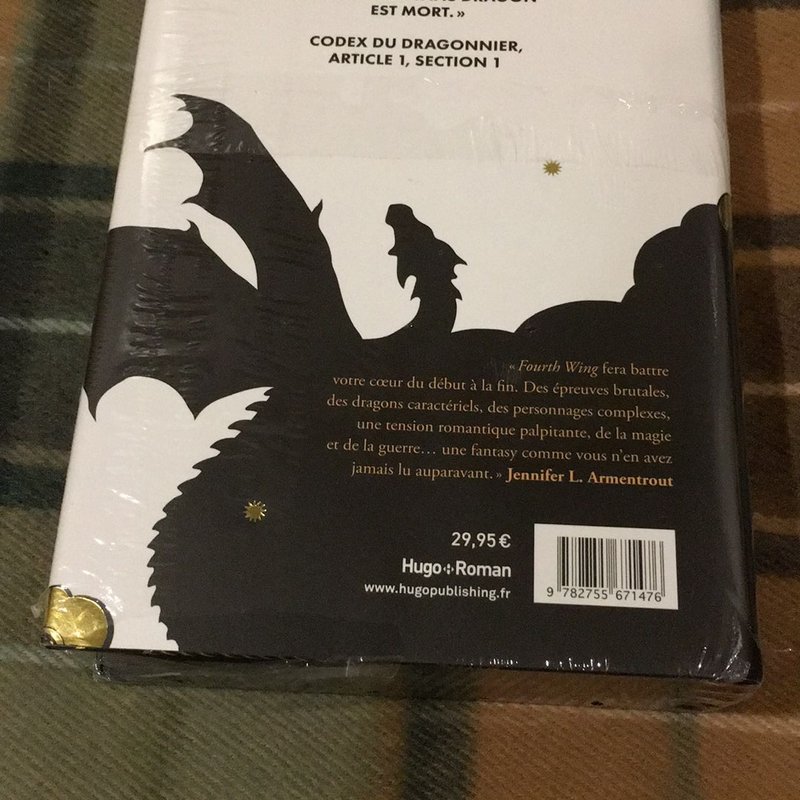 Fourth Wing French edition by Rebecca Yarros, Hardcover | Pangobooks