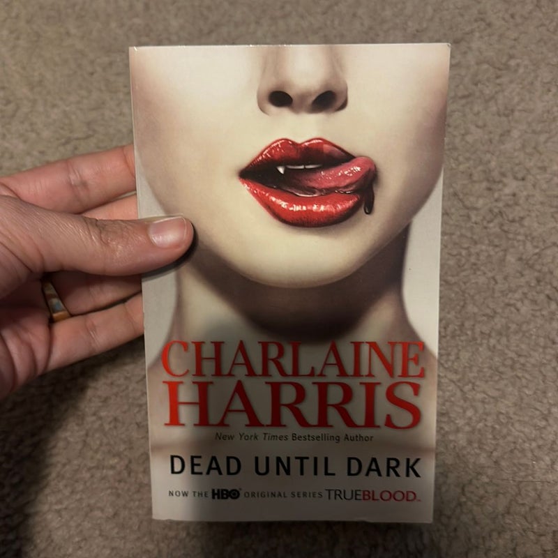 Dead until Dark by Charlaine Harris, Paperback | Pangobooks
