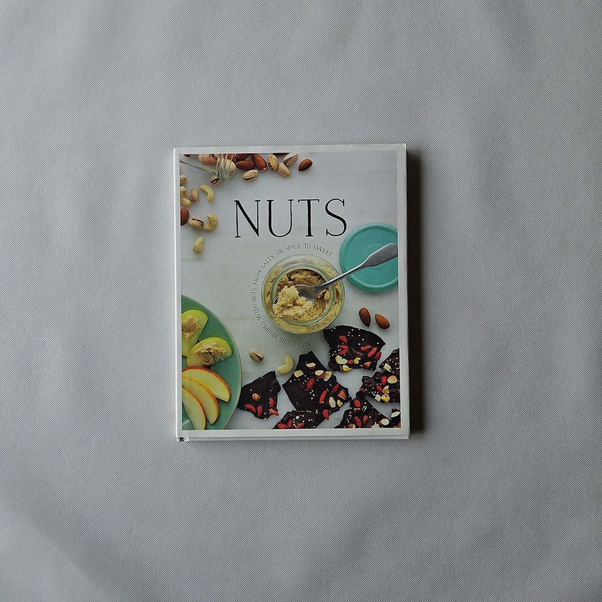 Nuts by Parragon Books Ltd