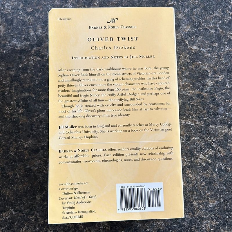 Oliver Twist by Charles. Dickens; Jill Muller, Paperback | Pangobooks
