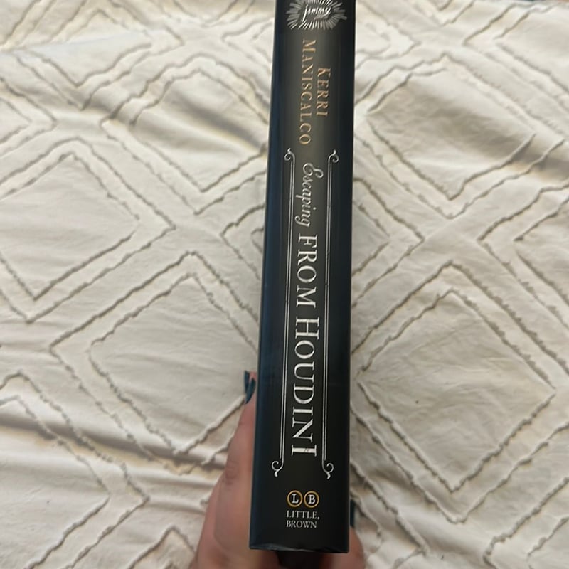 Escaping from Houdini by Kerri Maniscalco, Hardcover | Pangobooks
