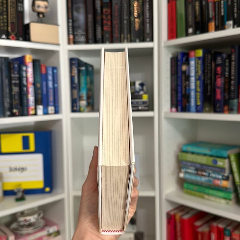 A Darker Shade of Magic by V. E. Schwab, Hardcover | Pangobooks