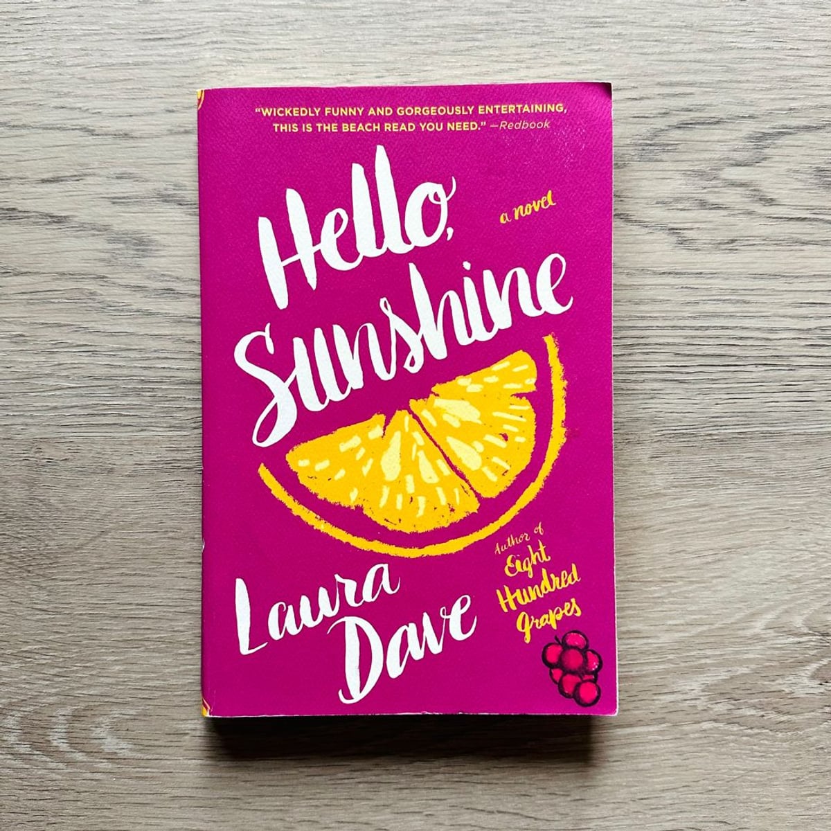 Hello, Sunshine by Laura Dave, Paperback | Pangobooks