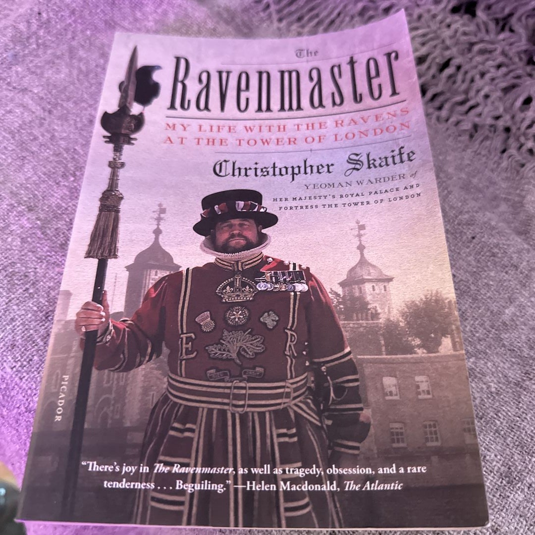 The Ravenmaster by Christopher Skaife, Paperback | Pangobooks