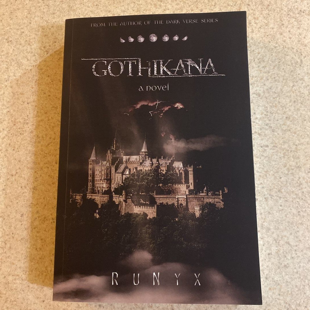 Gothikana (original cover) by Runyx, Paperback | Pangobooks