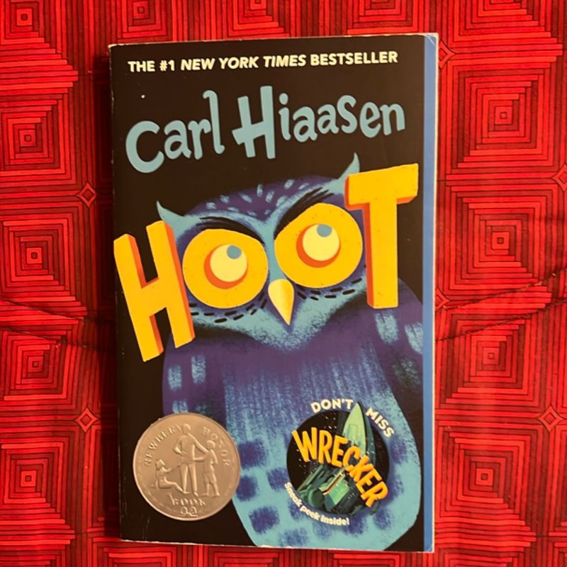 Hoot by Carl Hiaasen, Paperback | Pangobooks