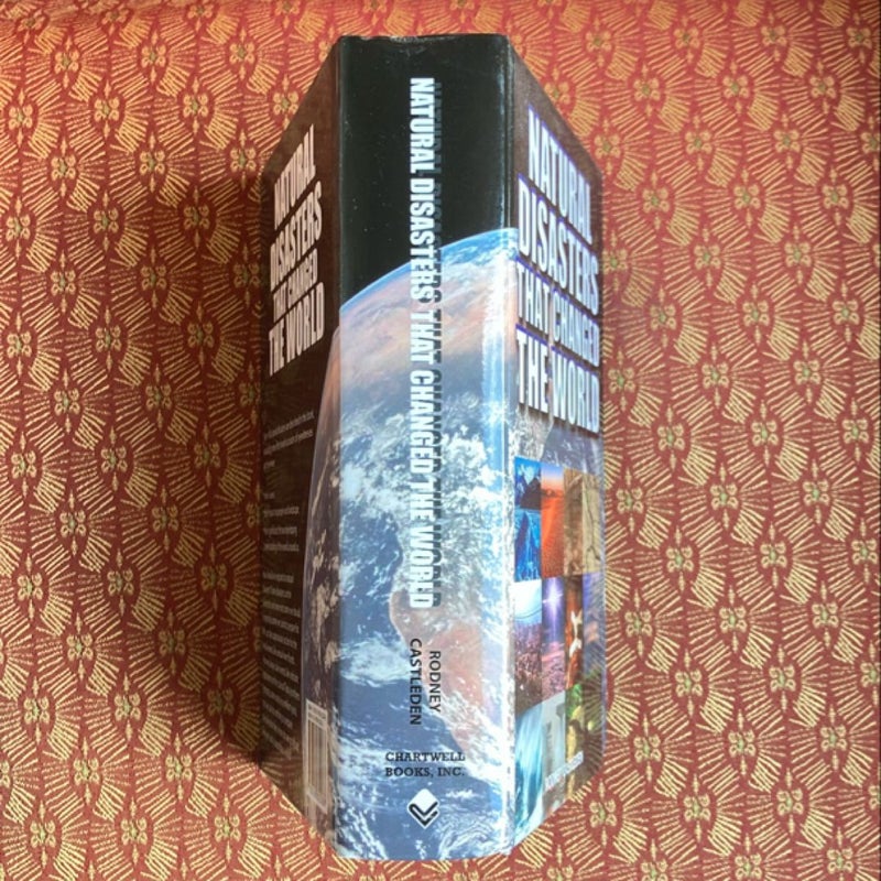Natural Disasters That Changed the World by Rodney Castleden