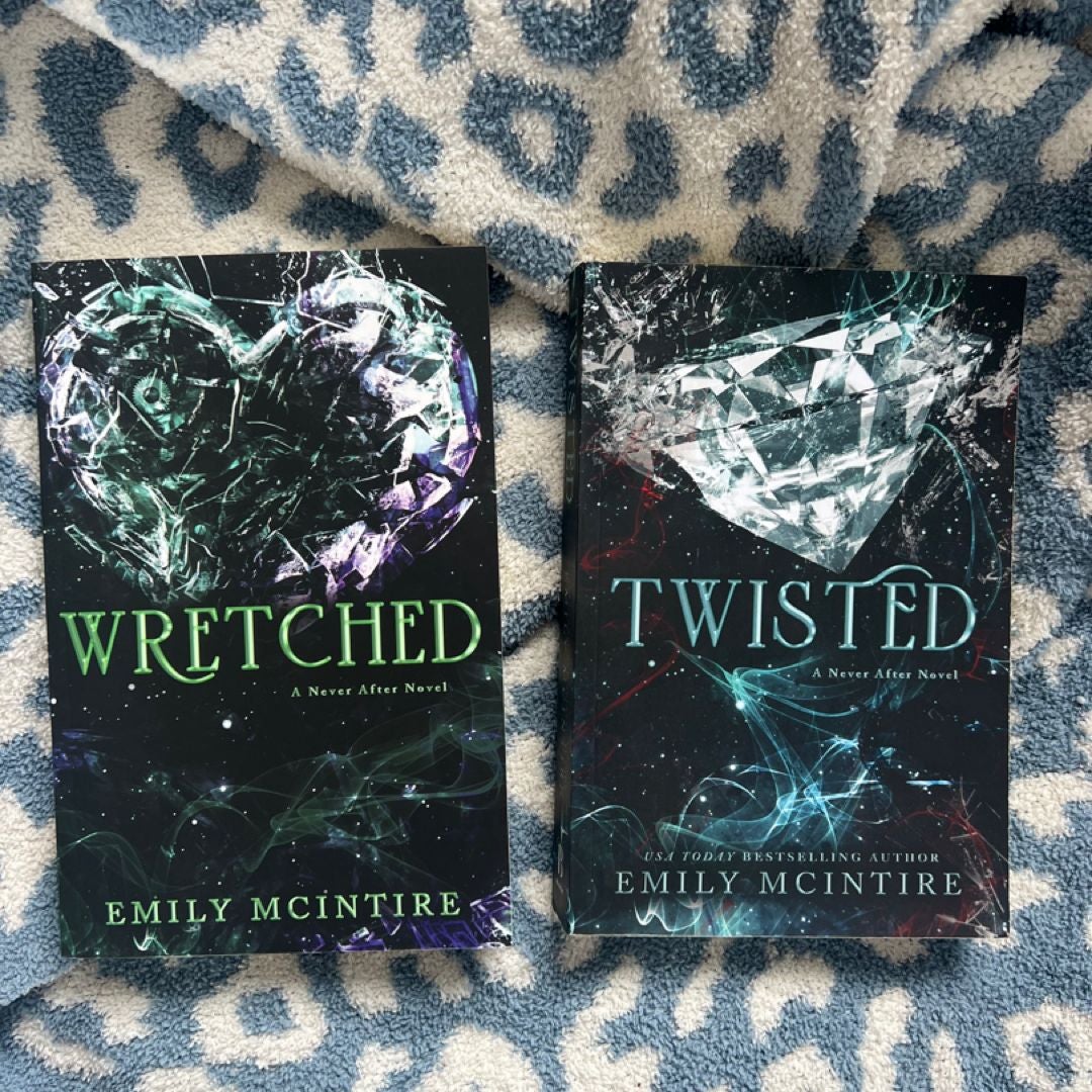 Twisted and wretched bundle by Emily Mcintire , Paperback | Pangobooks