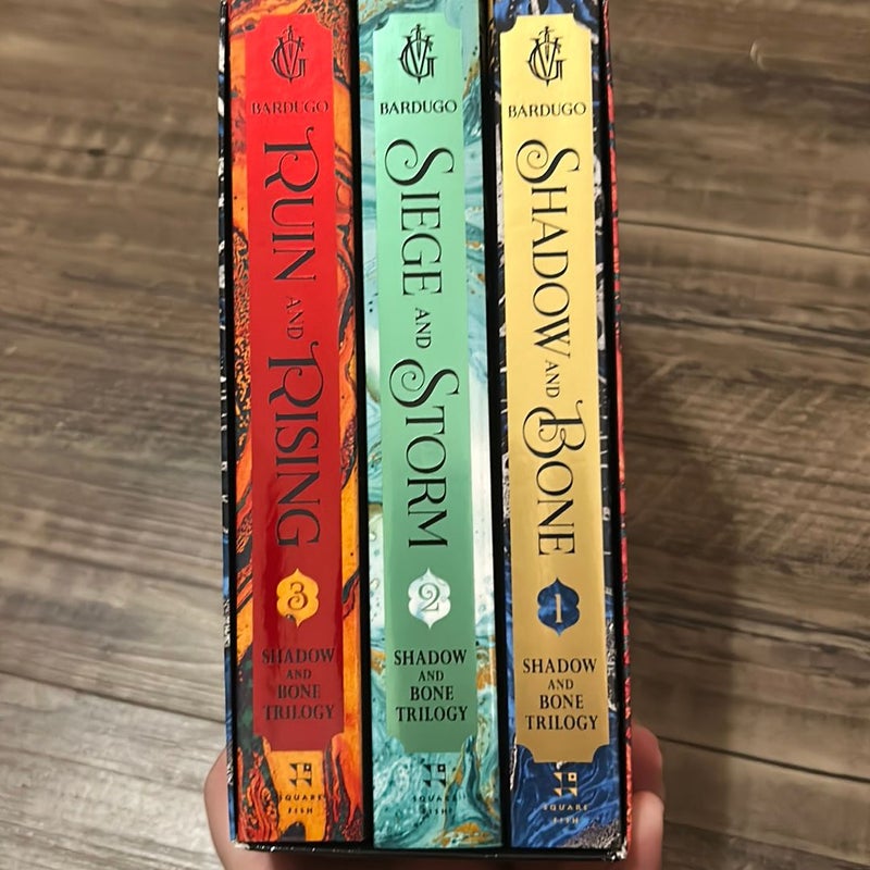 The Shadow and Bone Trilogy Boxed Set by Leigh Bardugo, Paperback | Pangobooks