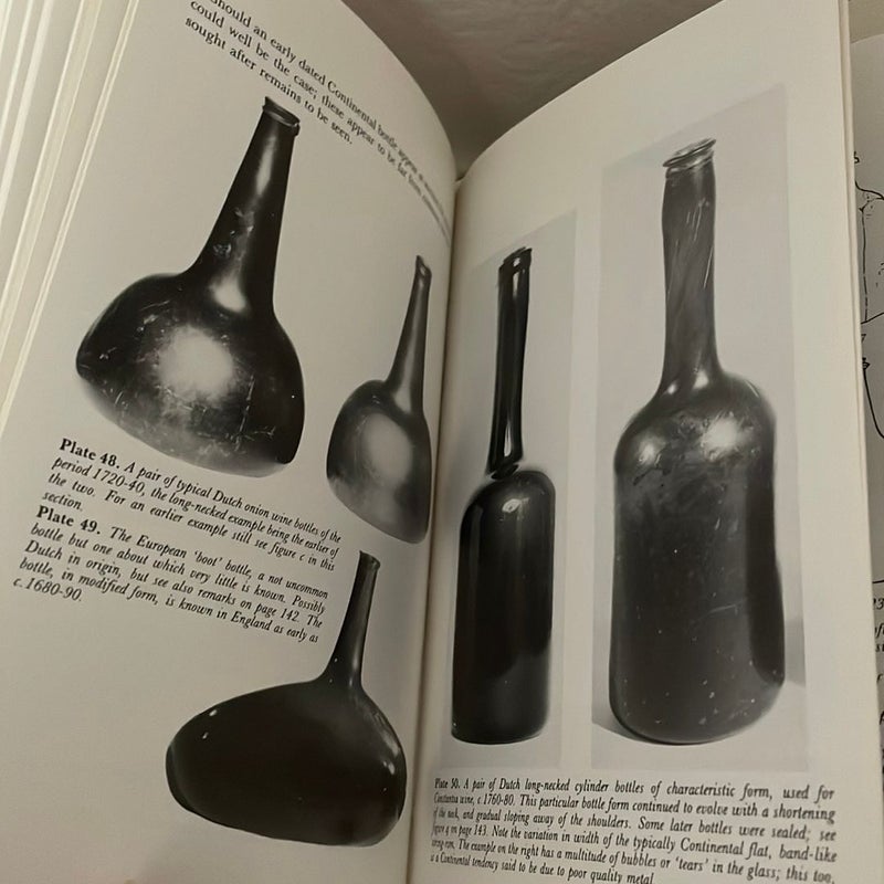Understanding Antique Wine Bottles by R. Dumbrell