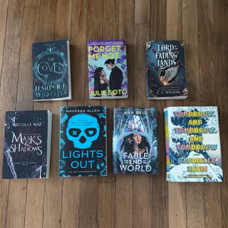 Fiction Books by Various Authors, Paperback | Pangobooks