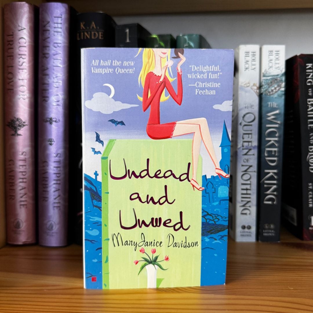 Undead and unwed by Mary Janice Davidson , Paperback | Pangobooks