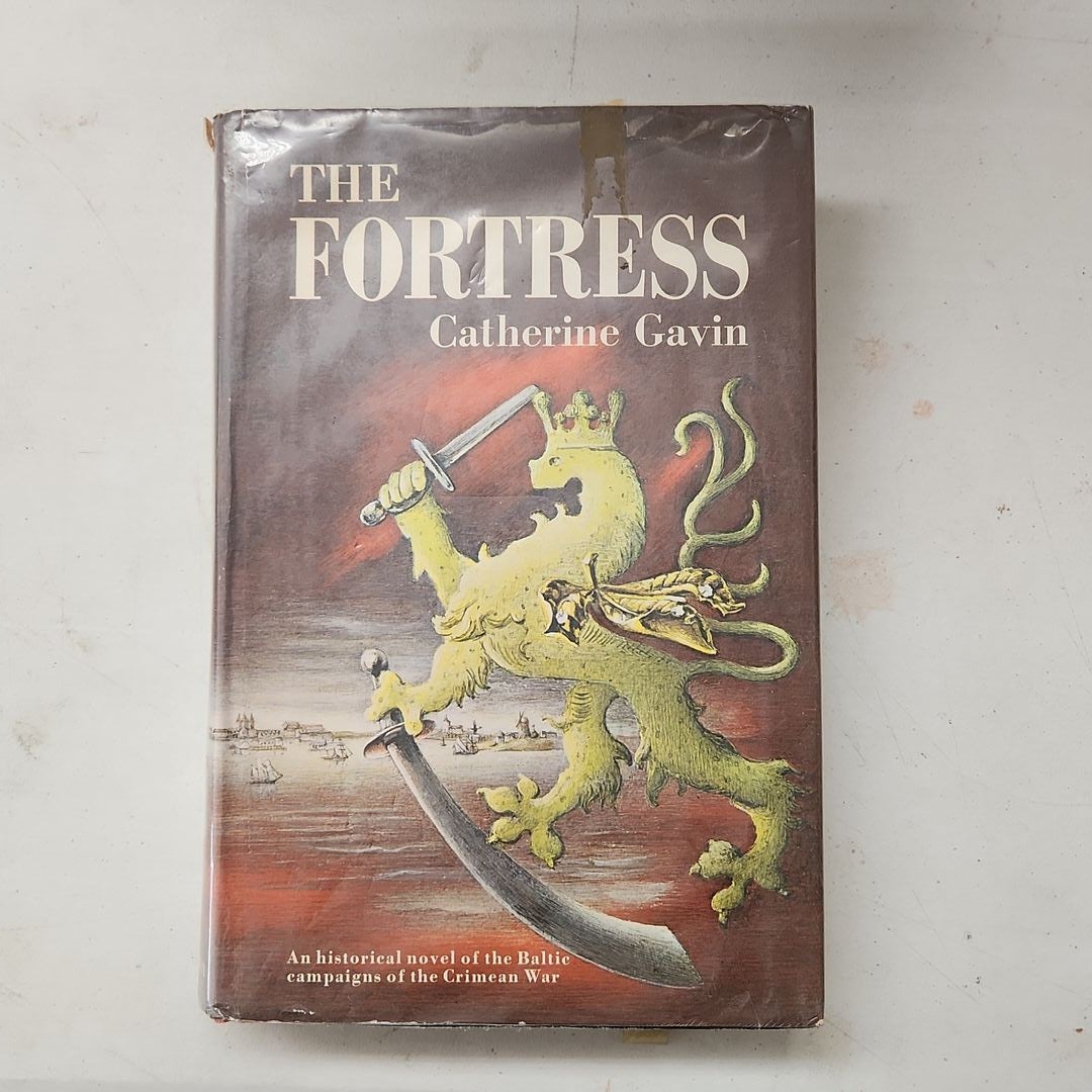 The Fortress by Catherine Gavin, Hardcover | Pangobooks