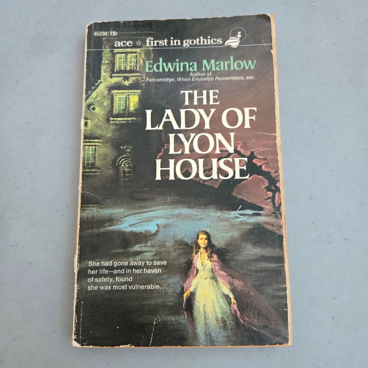 The Lady of Lyon House by , Hardcover | Pangobooks