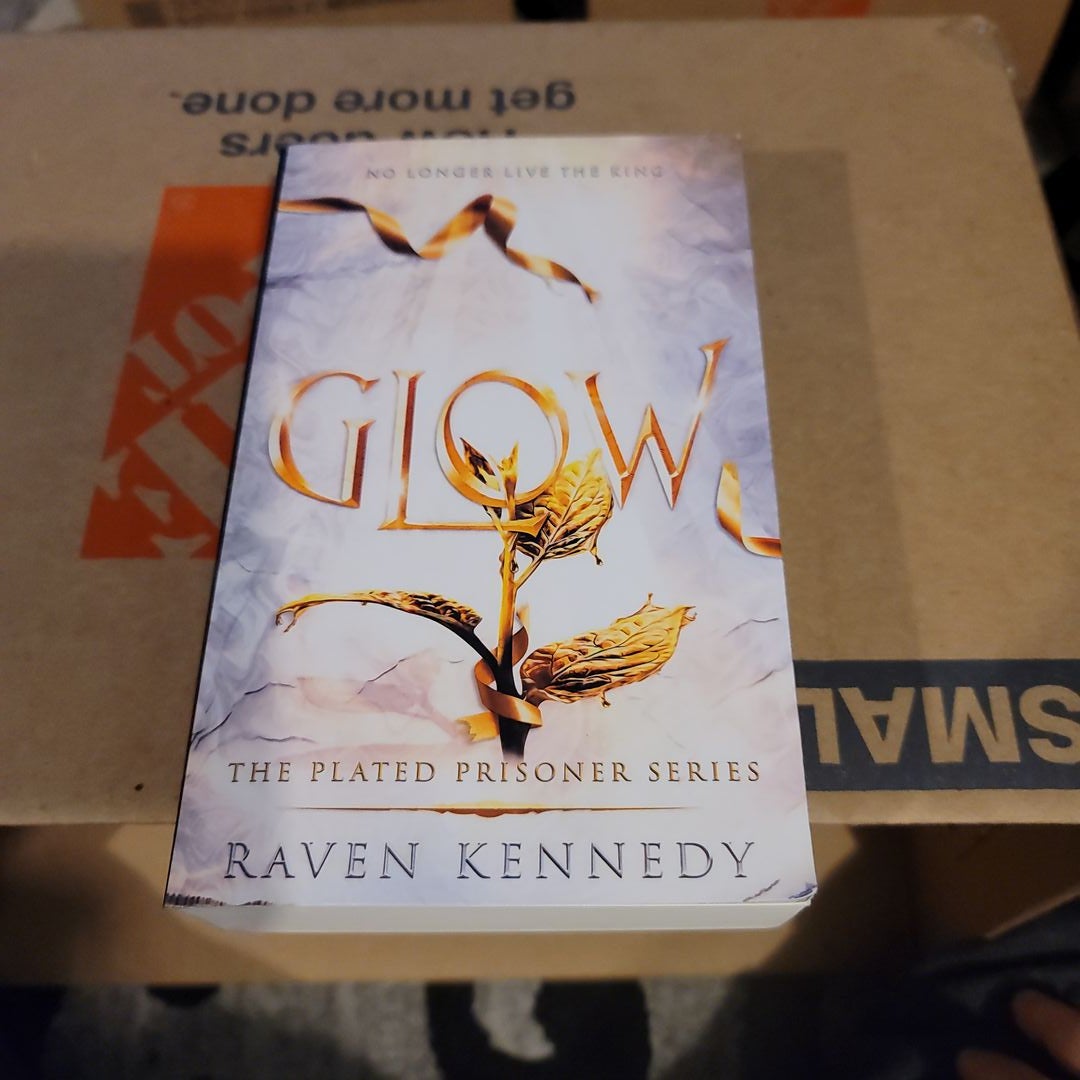 Glow by Raven Kennedy, Paperback | Pangobooks