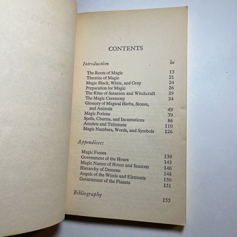 The Complete Book of Magick and Witchcraft by Kathryn Paulsen ...