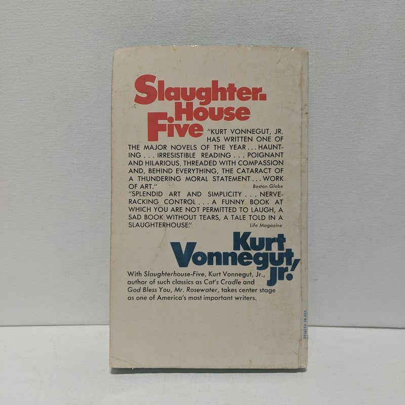 Slaughterhouse-Five by Kurt Vonnegut, Paperback | Pangobooks
