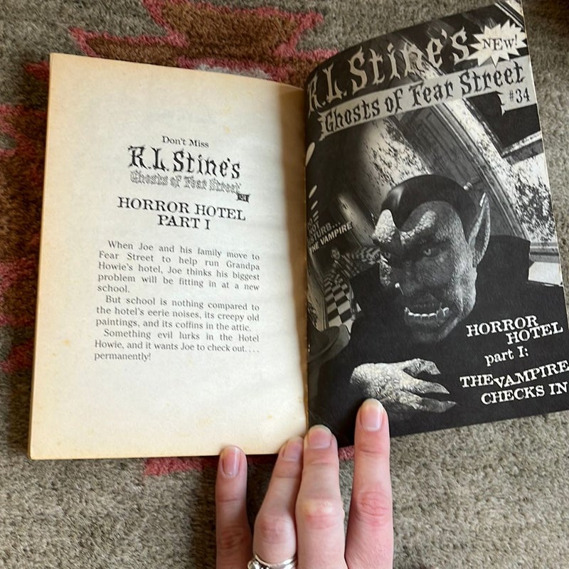 Attack of the Vampire Worms by R. L. Stine, Paperback | Pangobooks