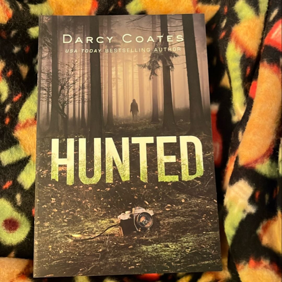 Hunted by Darcy Coates