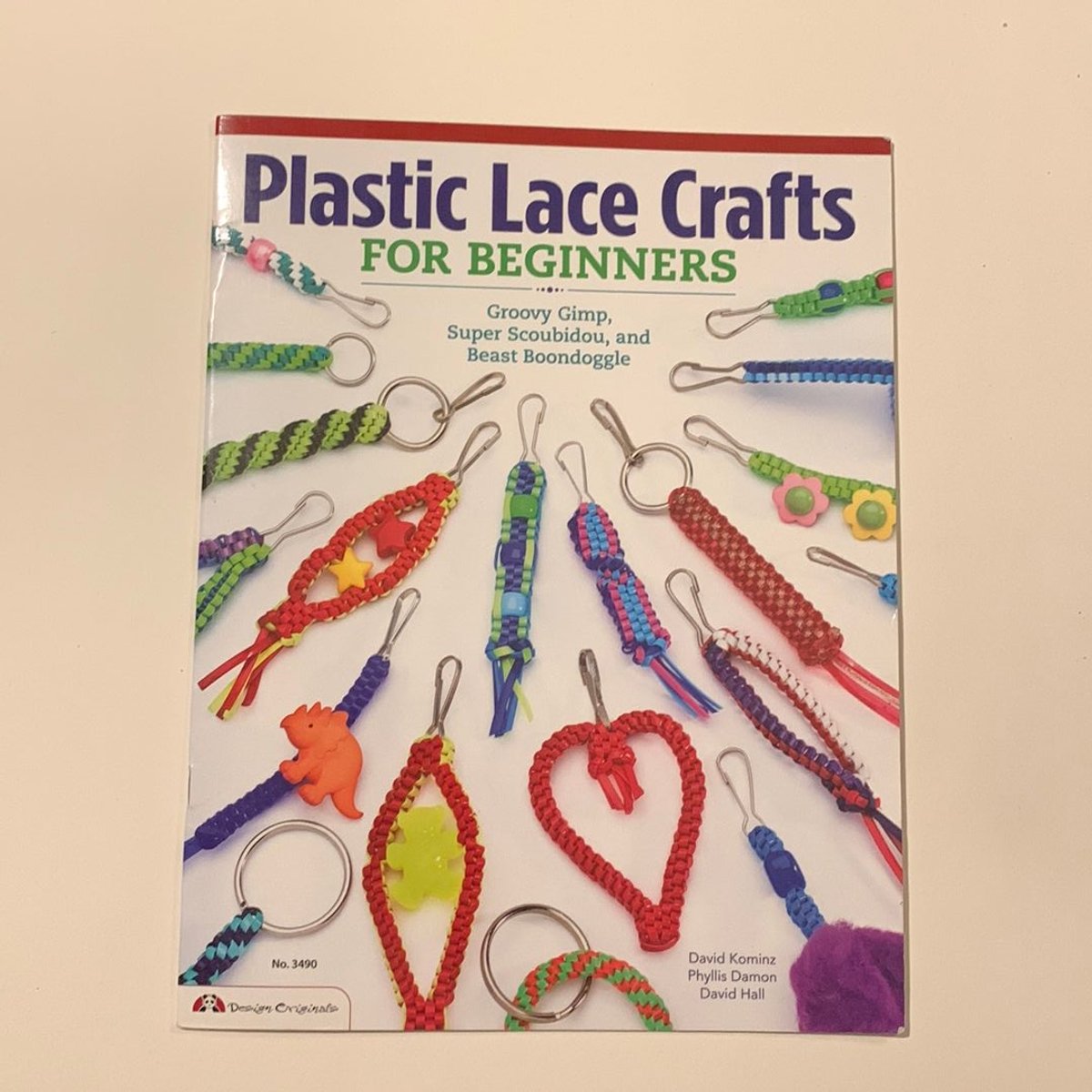 Plastic Lace Crafts for Beginners by Phyliss Damon-Kominz, David Kominz ...