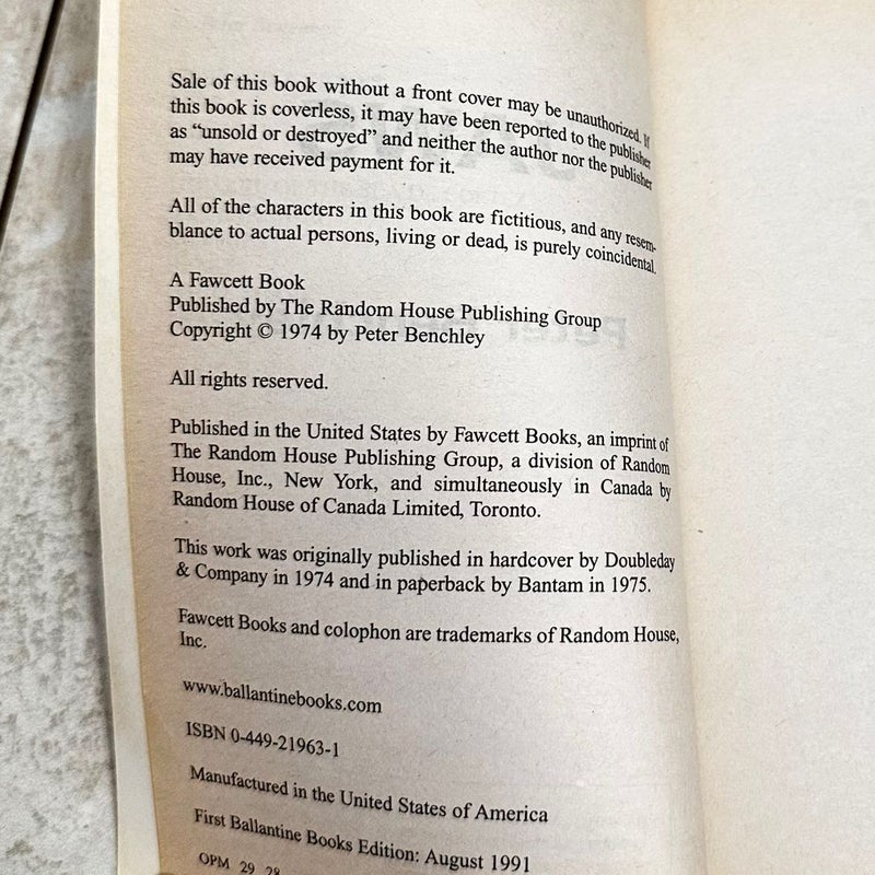 Jaws by Peter Benchley, Paperback | Pangobooks