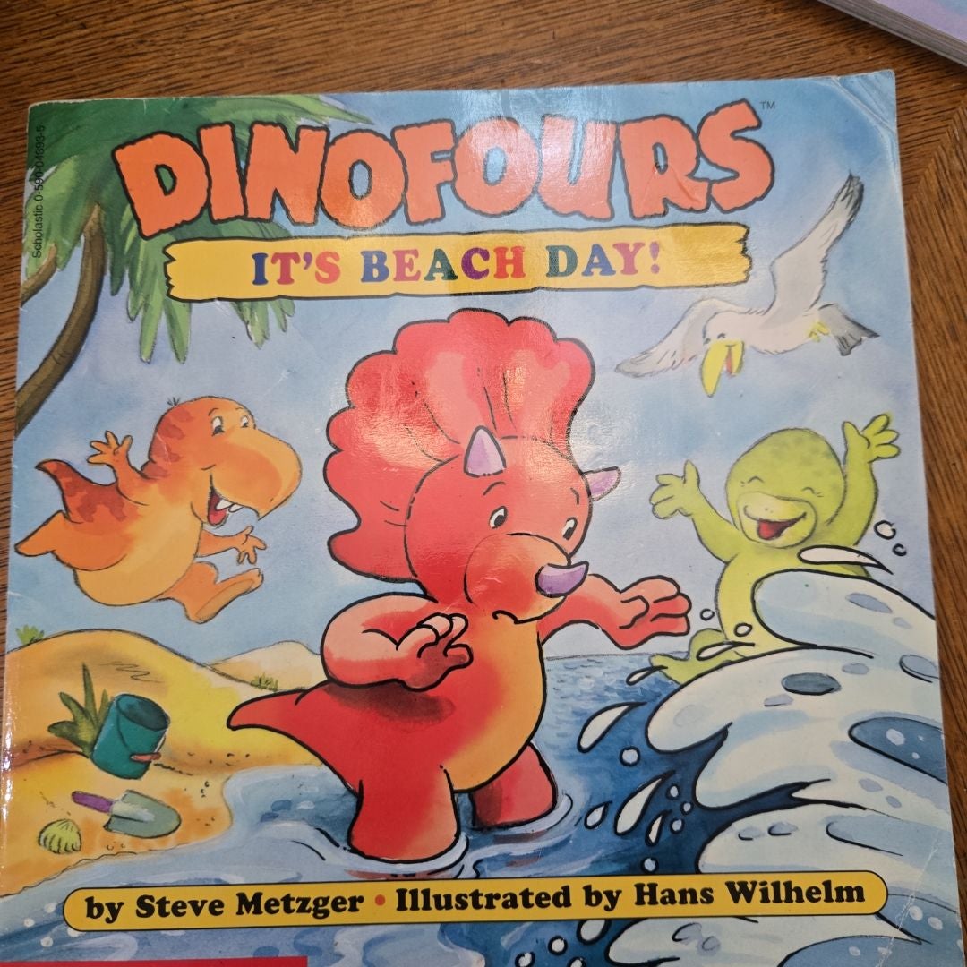 Dinofours, It's Beach Day! by Steve Metzger, Paperback | Pangobooks