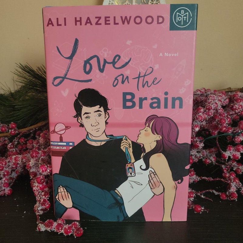 Love on the Brain by Ali Hazelwood, Hardcover | Pangobooks