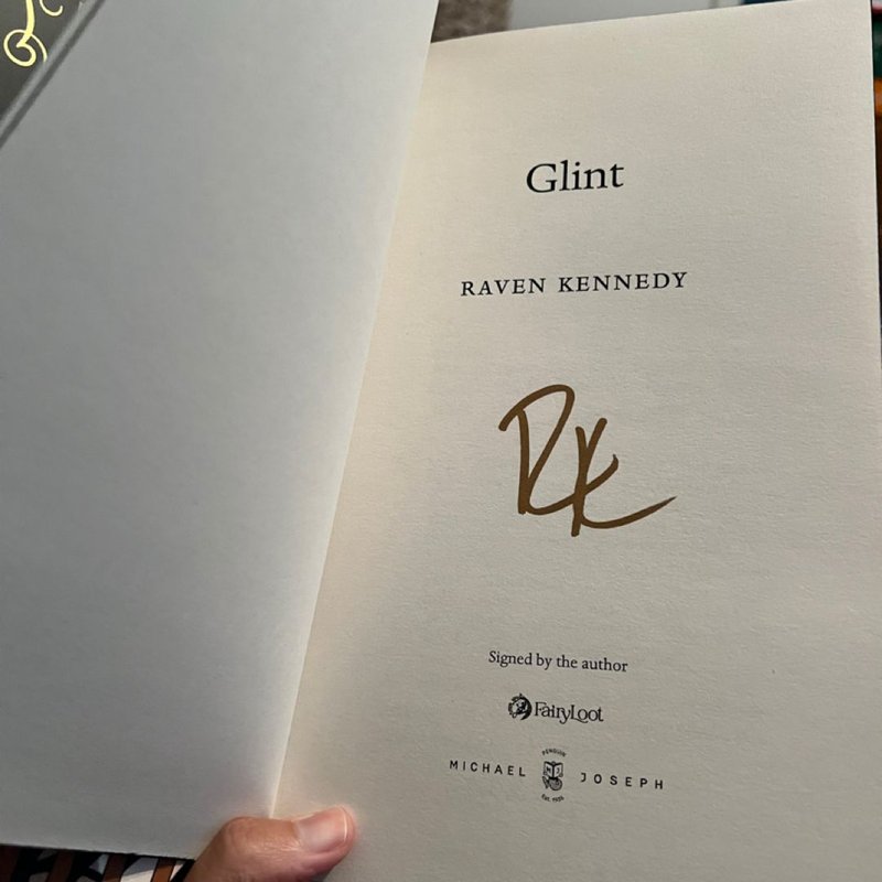 Glint & Gleam - Fairyloot Editions by Raven Kennedy, Hardcover | Pangobooks