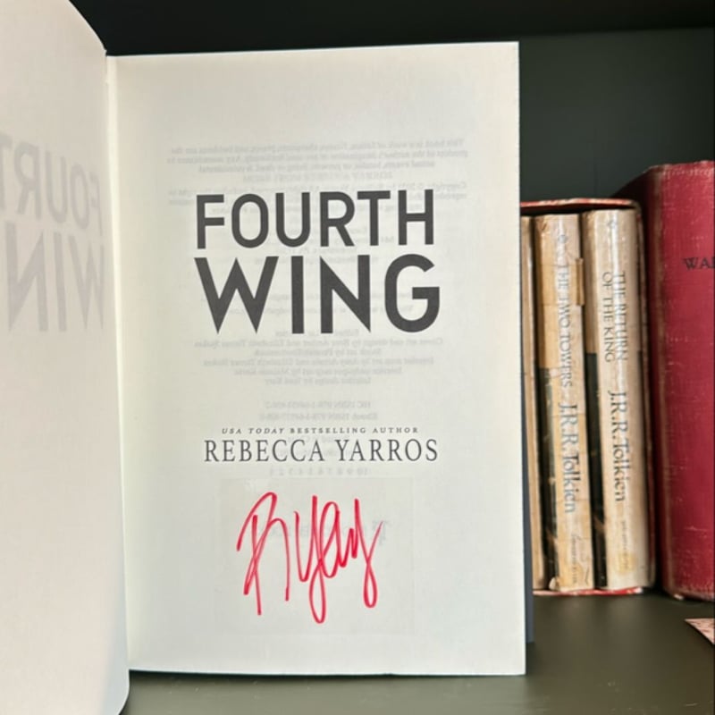 Fourth Wing - SIGNED by Rebecca Yarros, Hardcover | Pangobooks